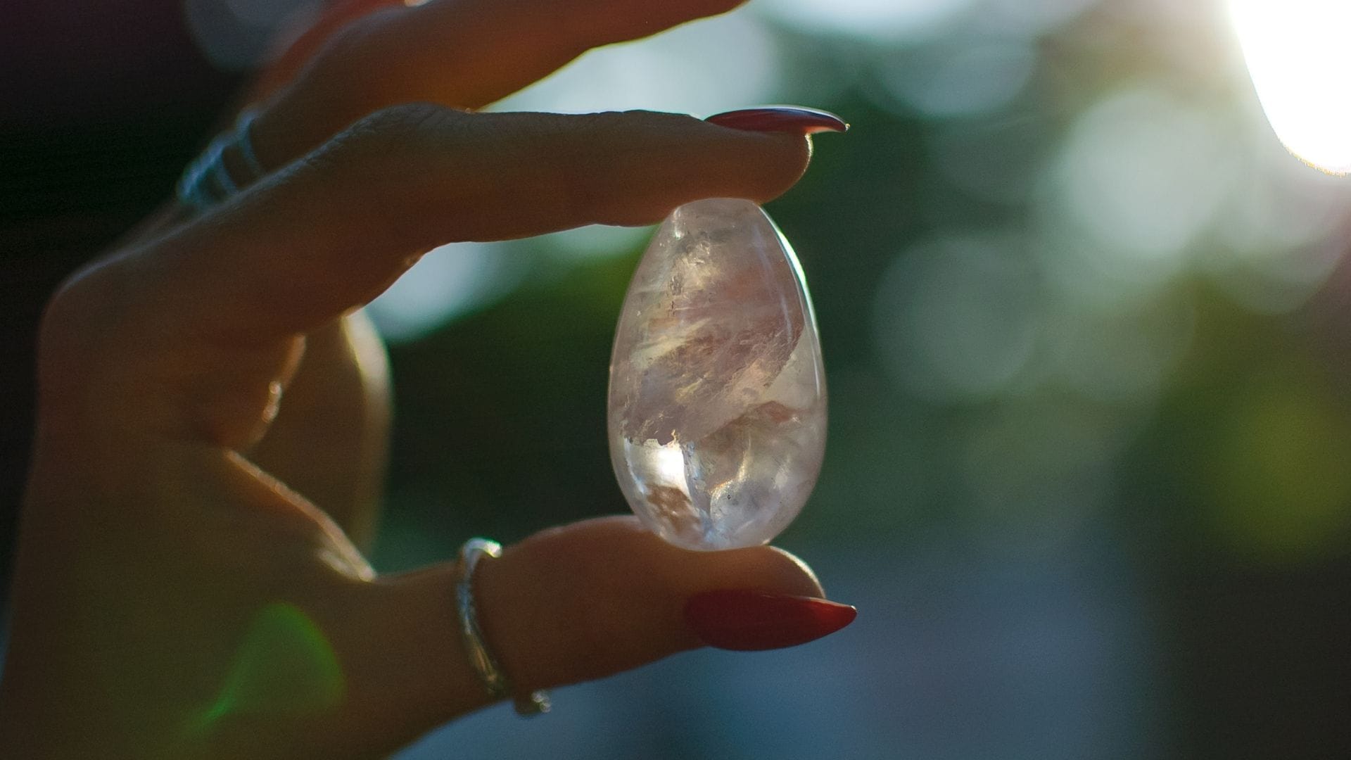 Quais os benefícios das Yoni Eggs? - Tantra Yoga LAB